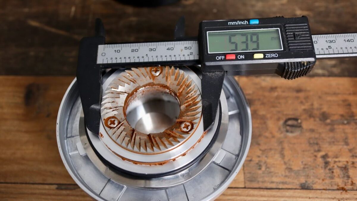 DF54 Grinder Review - The Best of the Budget Grinders?