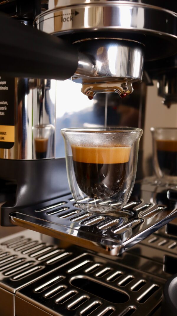 Ninja Luxe Cafe Pro ES701 Espresso Machine Review